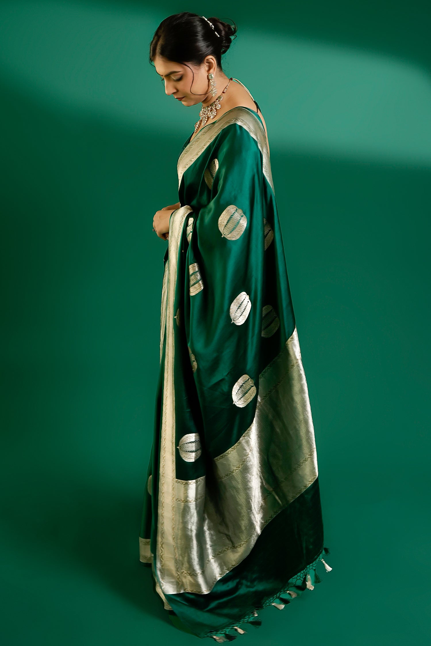 Bottle Green Mango Silk Woven Saree Contrast Border and Pallu ...